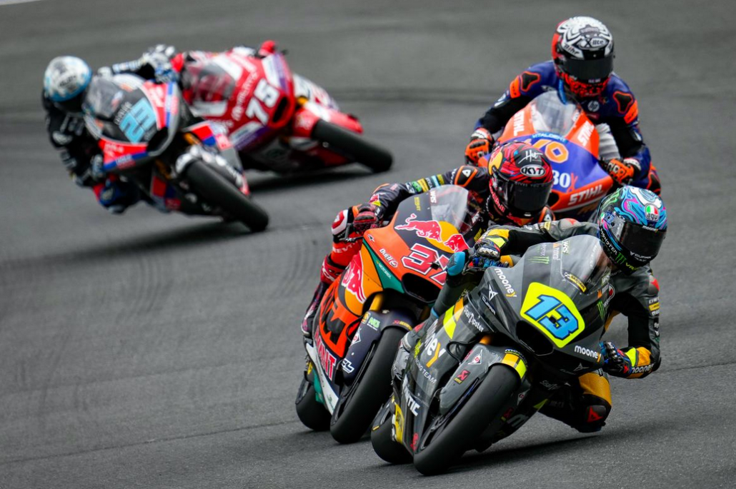 Moto2™ - Ai Ogura (Idemitsu Honda Team Asia) wins after final-lap intra ...